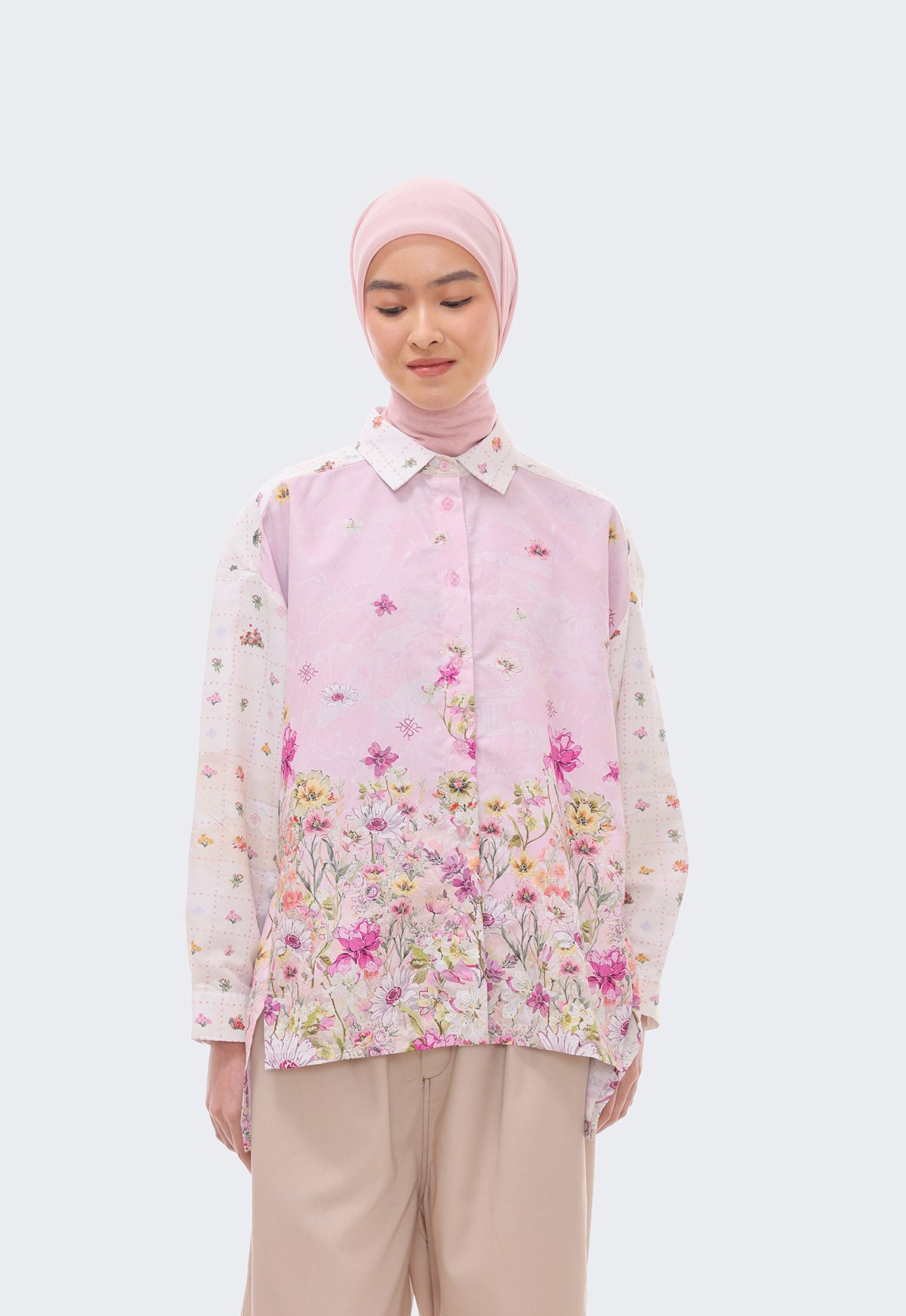 REGENT TOP – RiaMiranda